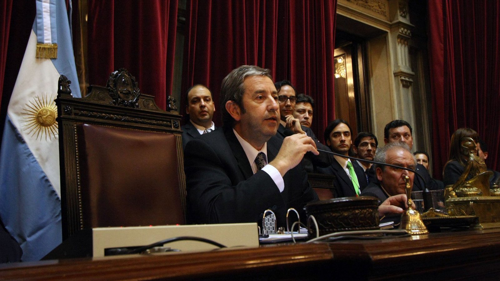 Por qué Julio Cobos se convirtió en el símbolo del voto no positivo