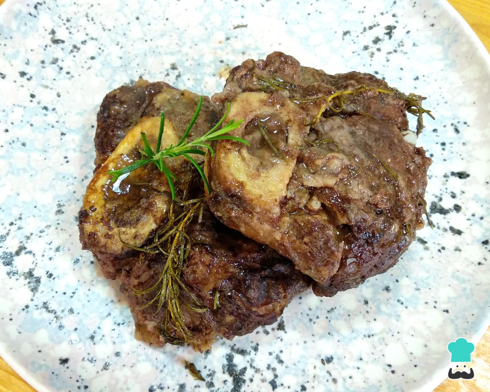 Cómo preparar osobuco al disco con vino tinto de manera fácil y deliciosa